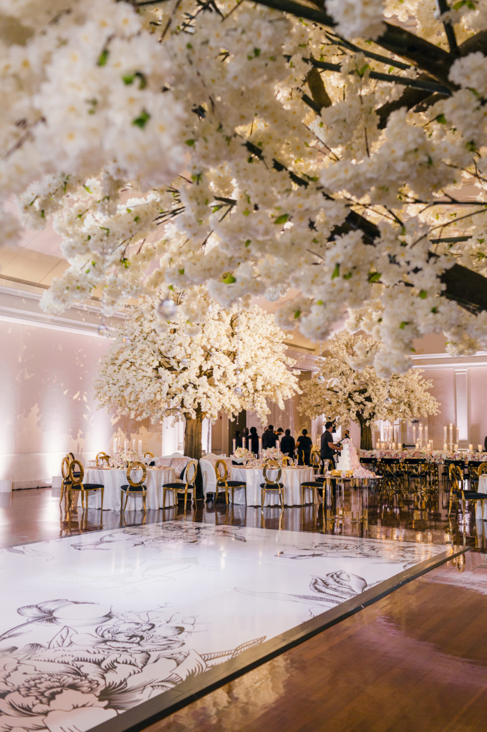 DRAMATIC DESIGNER RECEPTION | A 3D WEDDING DESIGN - Concept Wedding Designs